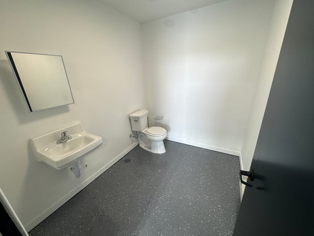 Automotive Shop Bay for Rent - Independent Dealers United